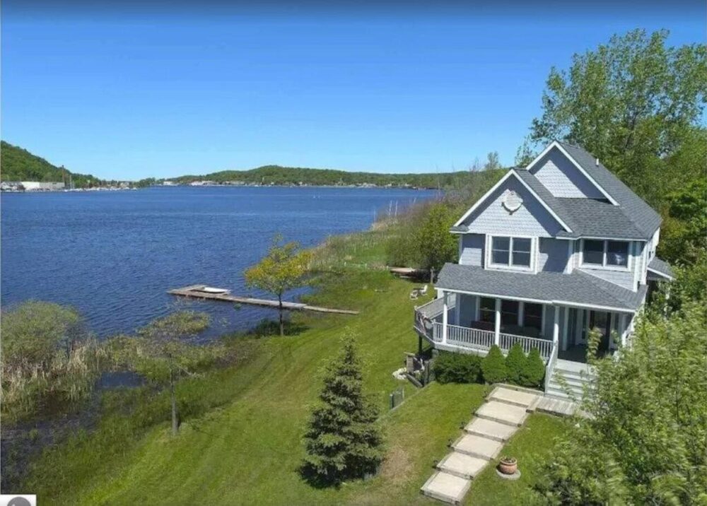Sunset Bay - Lakefront, Large, and Gorgeous! - Agape Vacation Rentals